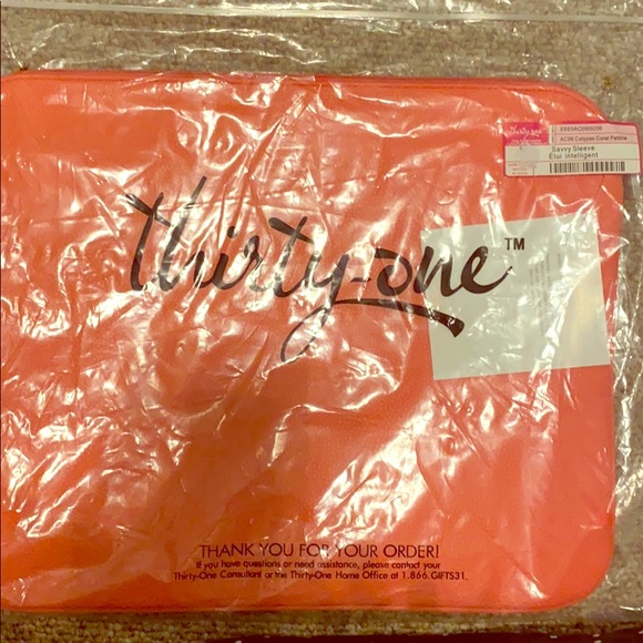 thirty-one | Bags | Thirtyone Savvy Sleeve | Poshmark